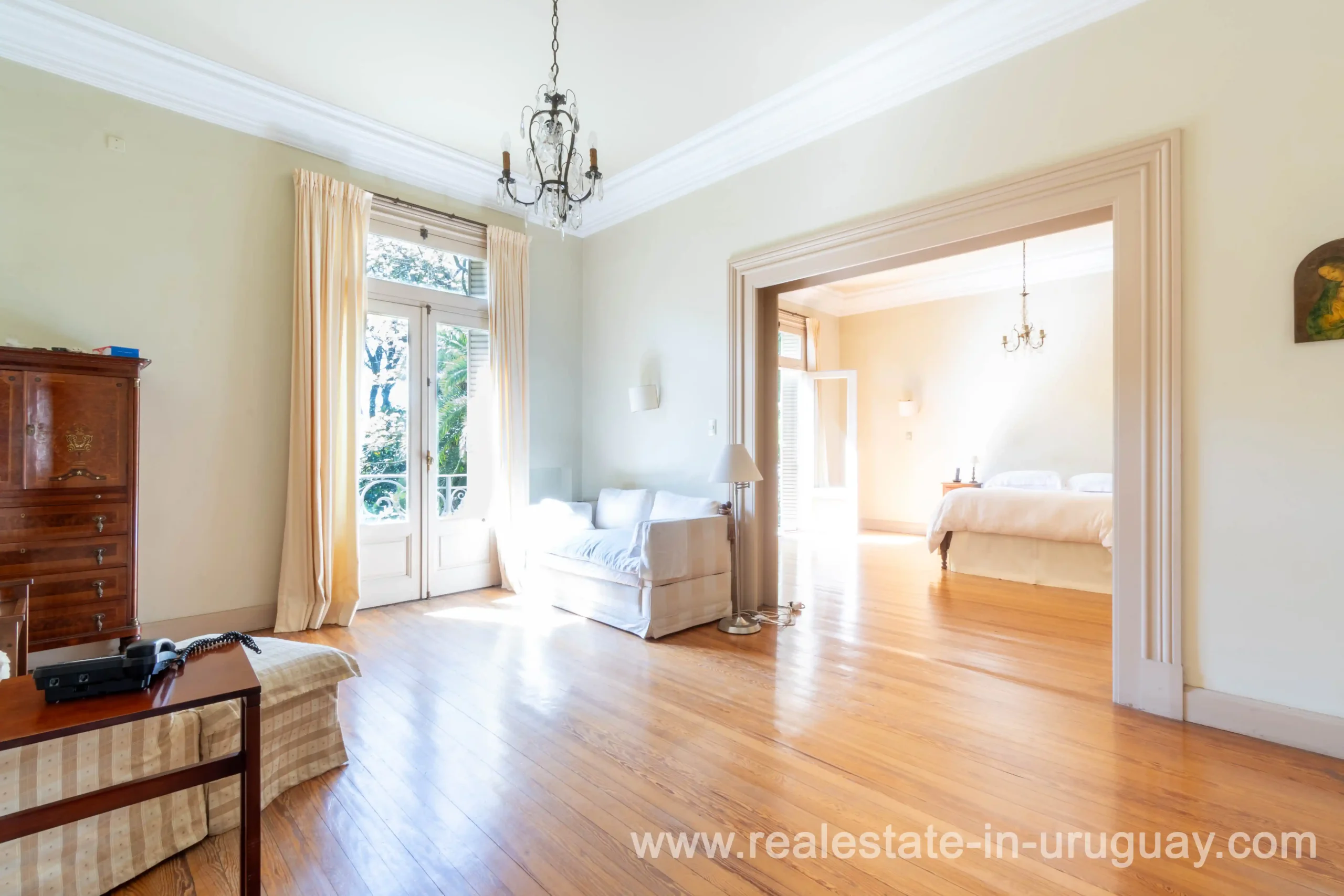 Exclusive Colonial Villa in Prado - Real Estate in Uruguay