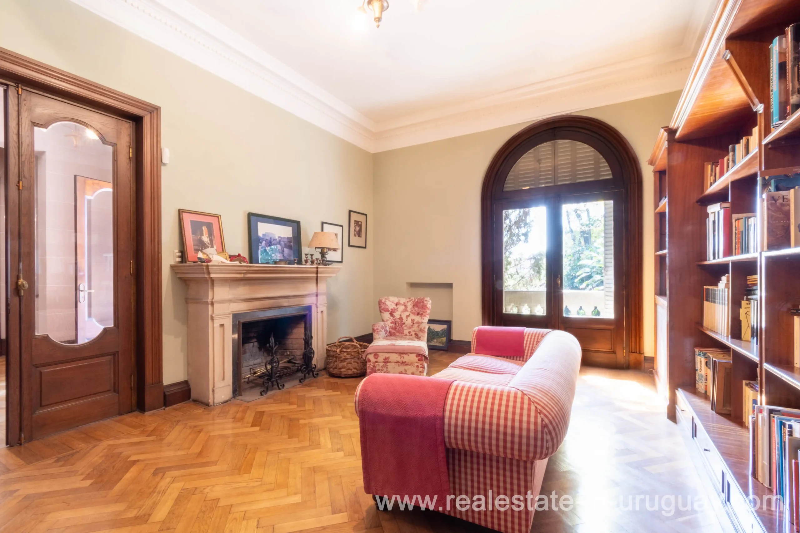 Exclusive Colonial Villa in Prado - Real Estate in Uruguay